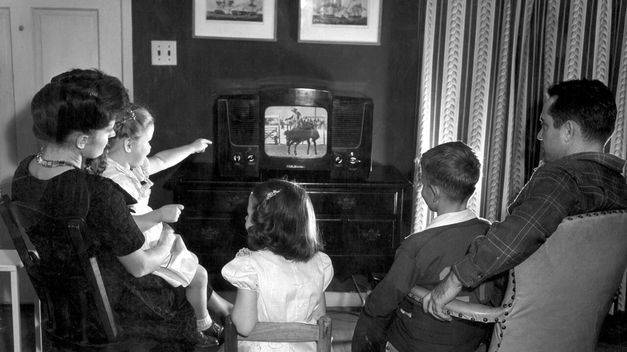 Zeventig jaar sinds de eerste televisie-uitzending: ‘Dat arme ogenpaar ...